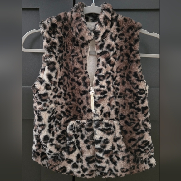 Widgeon | Jackets & Coats | Girls Faux Fur Leopard Vest | Poshmark